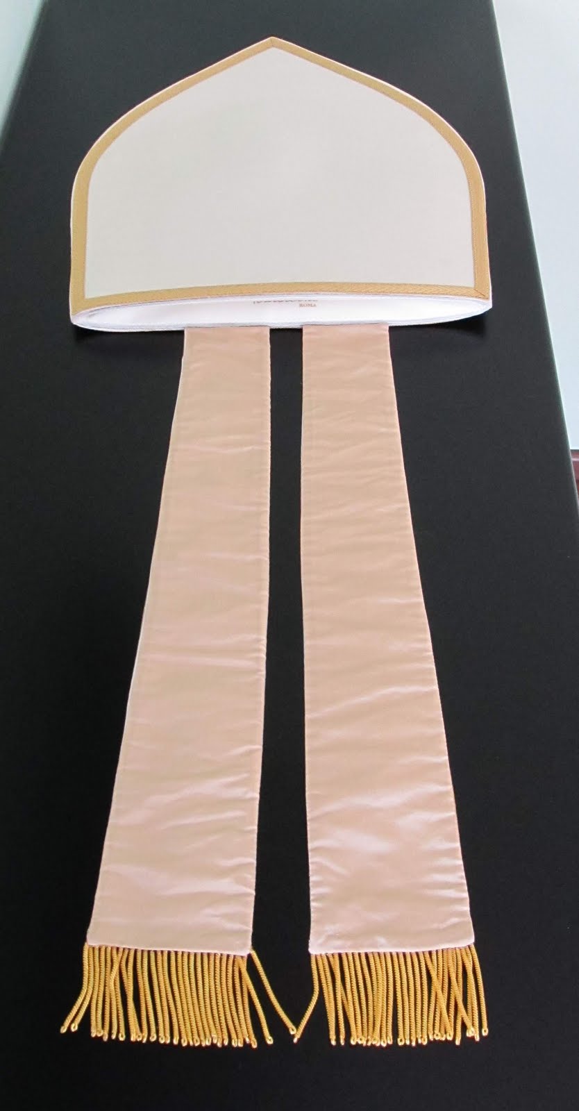 The Philippi Collection: The White Papal Mitre