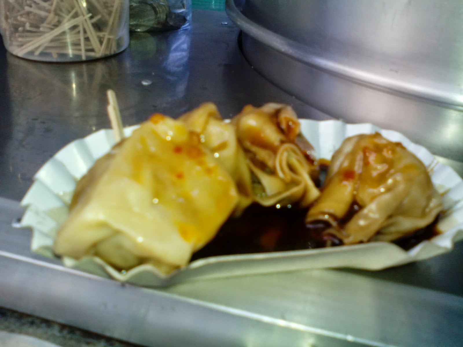 Jahric Lago: Food + Trips: The Cheapest and Yummiest Siomai in Town