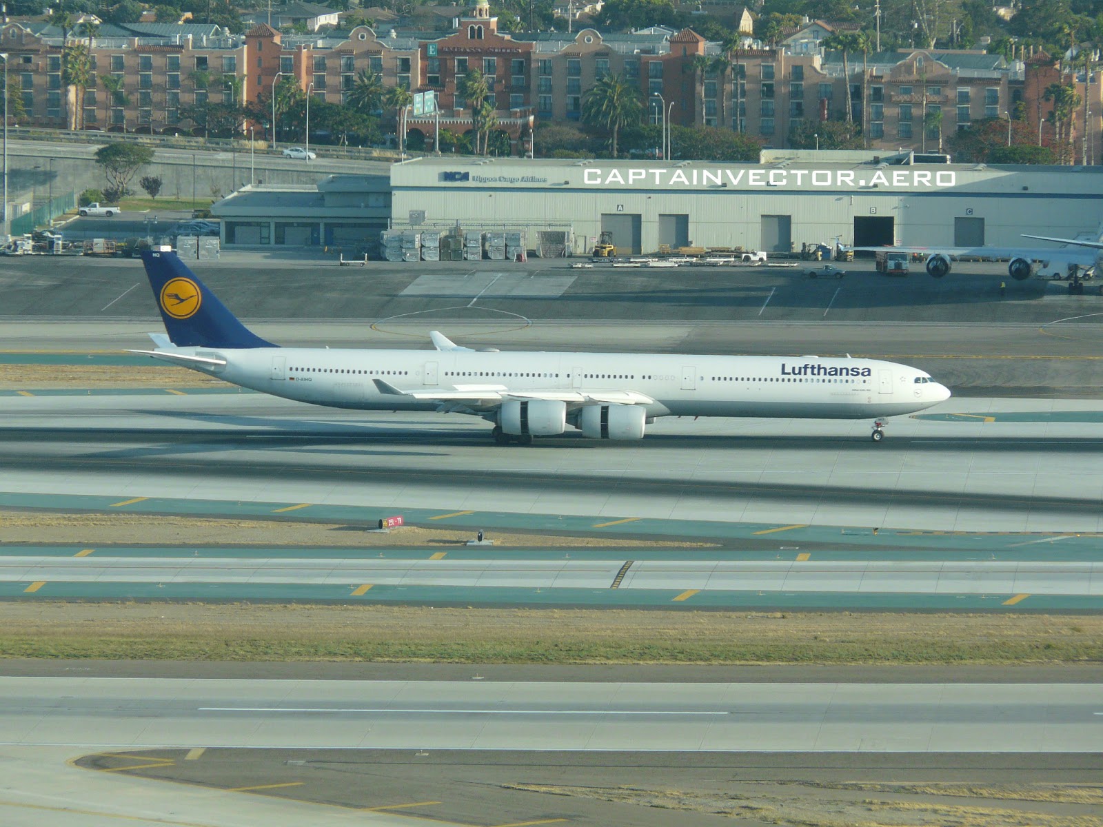 View from the control tower: Shot of the day quiz revealed: LAX A340 ...