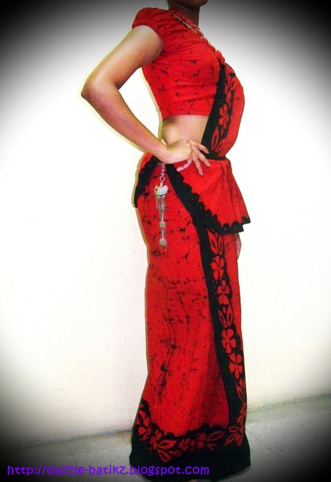 MEHANDI DESIGNS WORLD: Batik Osaria ( Batik Kandyan Saree)