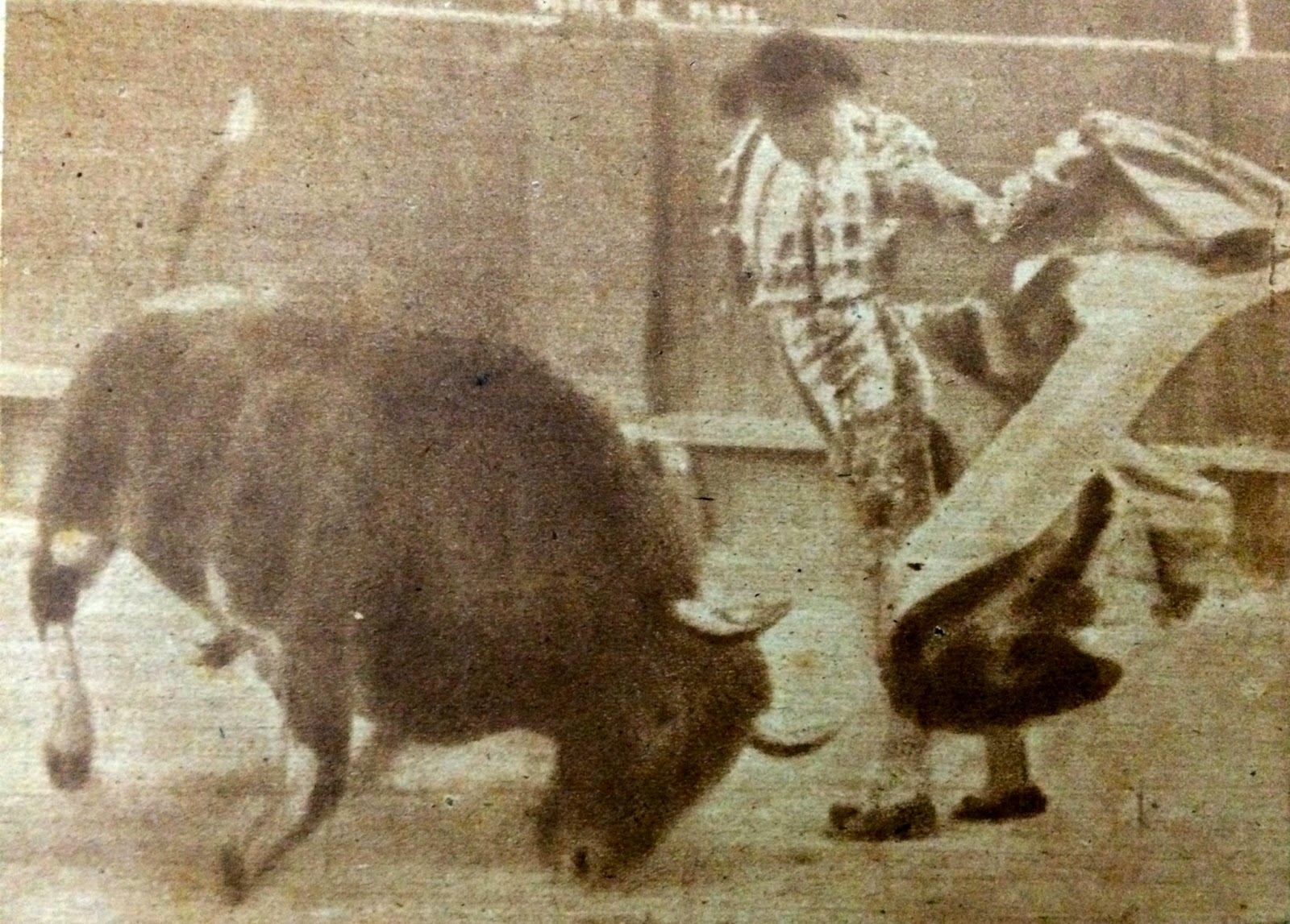 EL DESJARRETE DE ACHO: RODOLFO GAONA " EL PETRONIO DEL TOREO" CAPÍTULO I