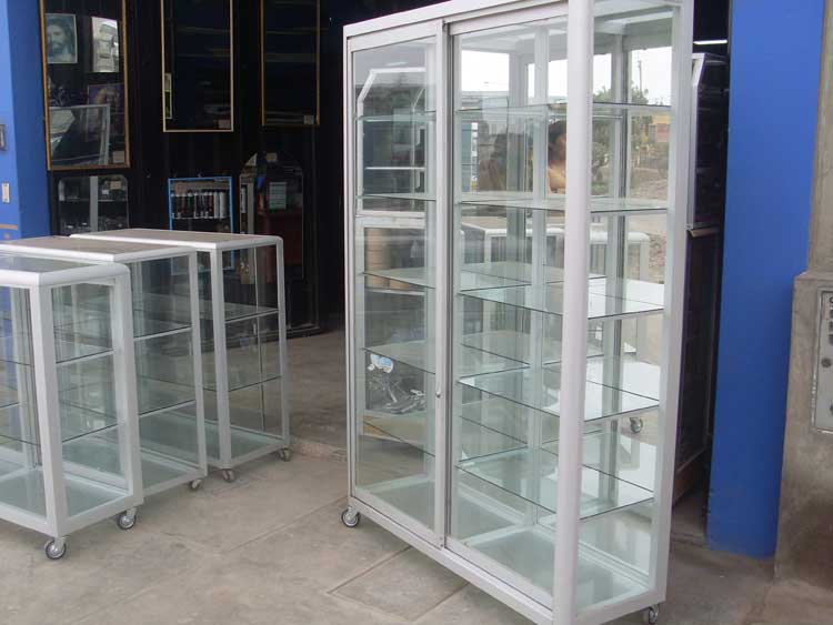 PROYECTOS, CONSTRUCCIÓN Y MANTENIMIENTO: ALUMINIO