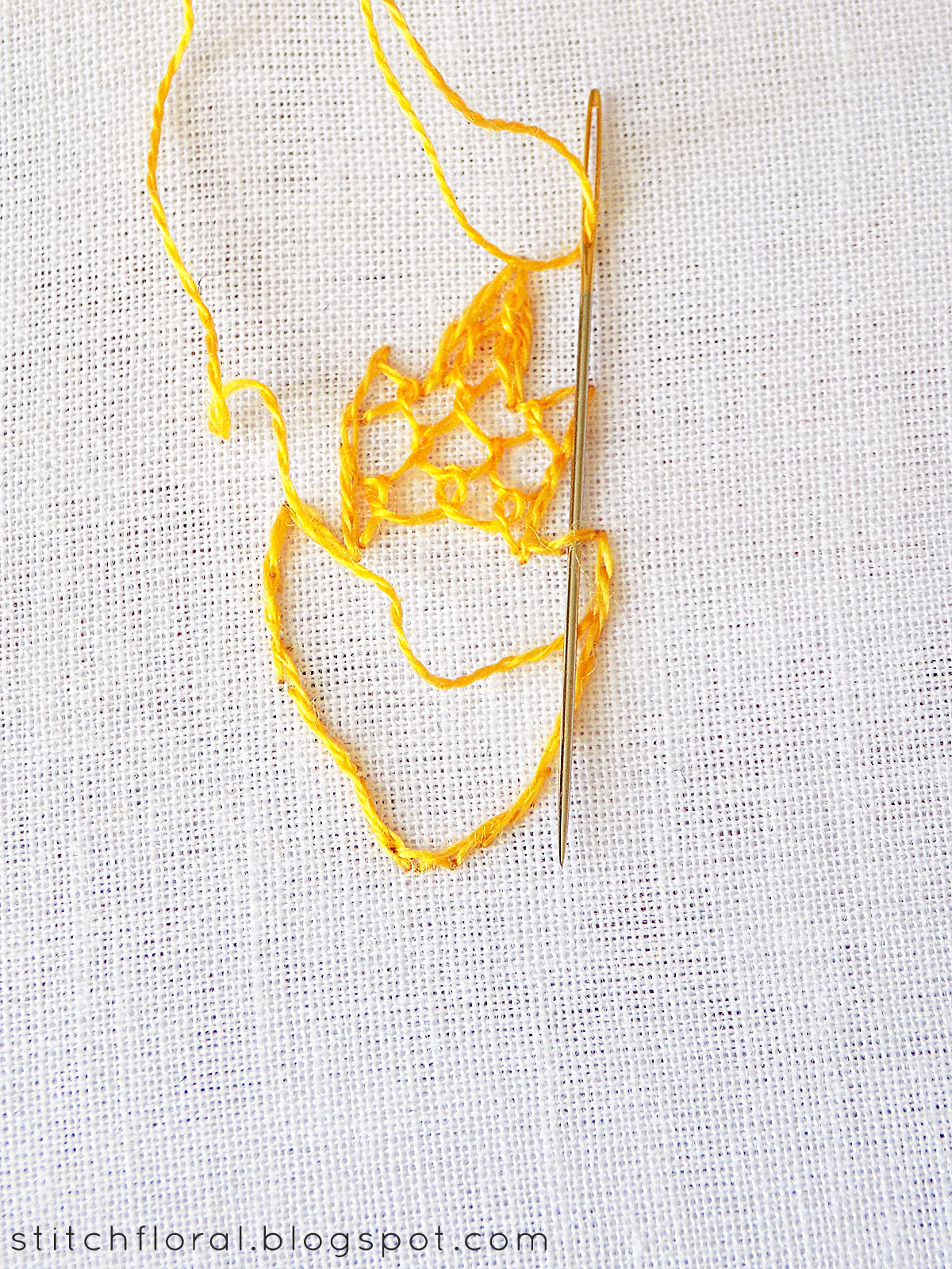 Detached buttonhole on irregular shapes - Stitch Floral