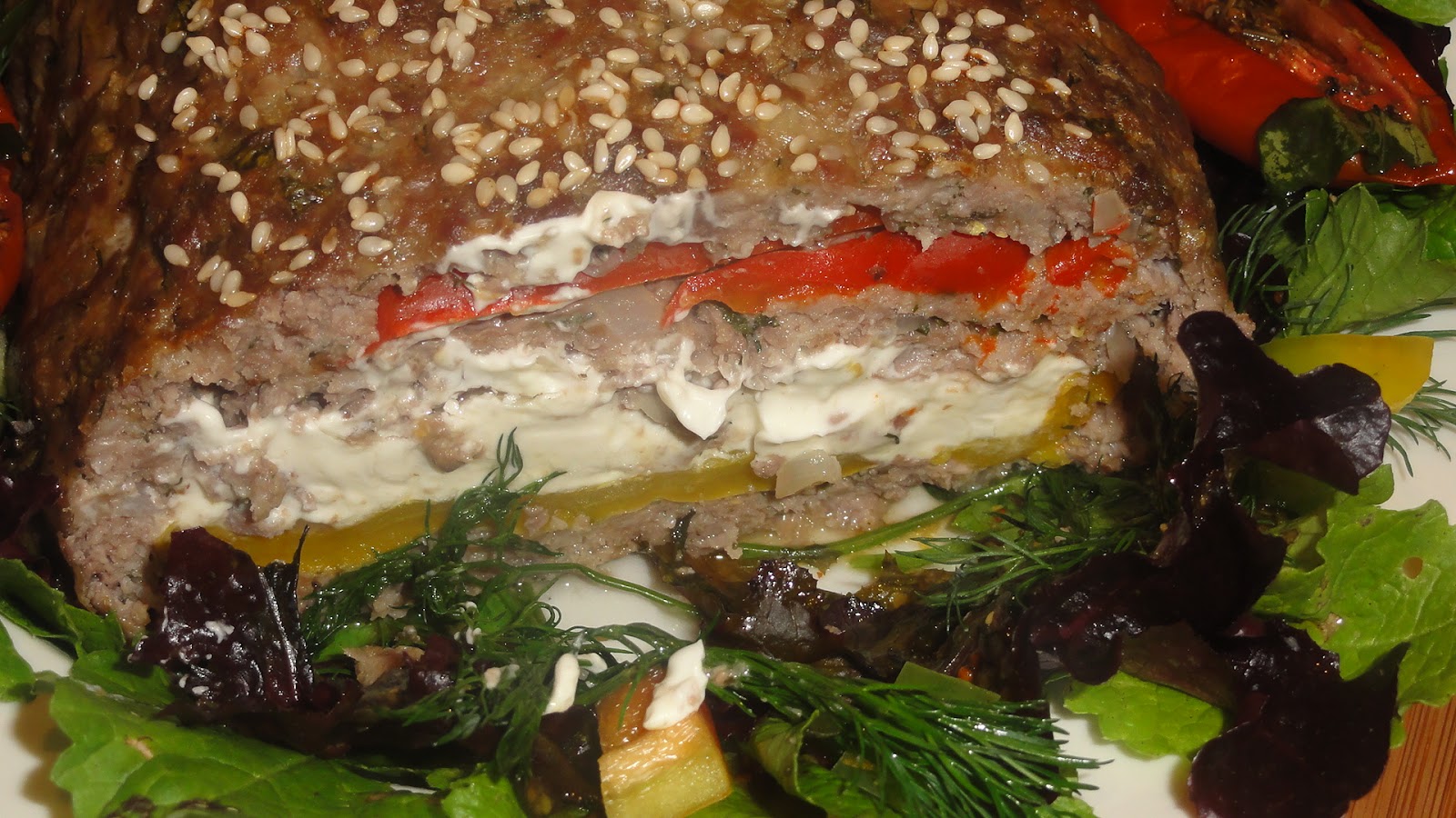 Комплимент от ШЕФА: Мясной многослойный хлебец.