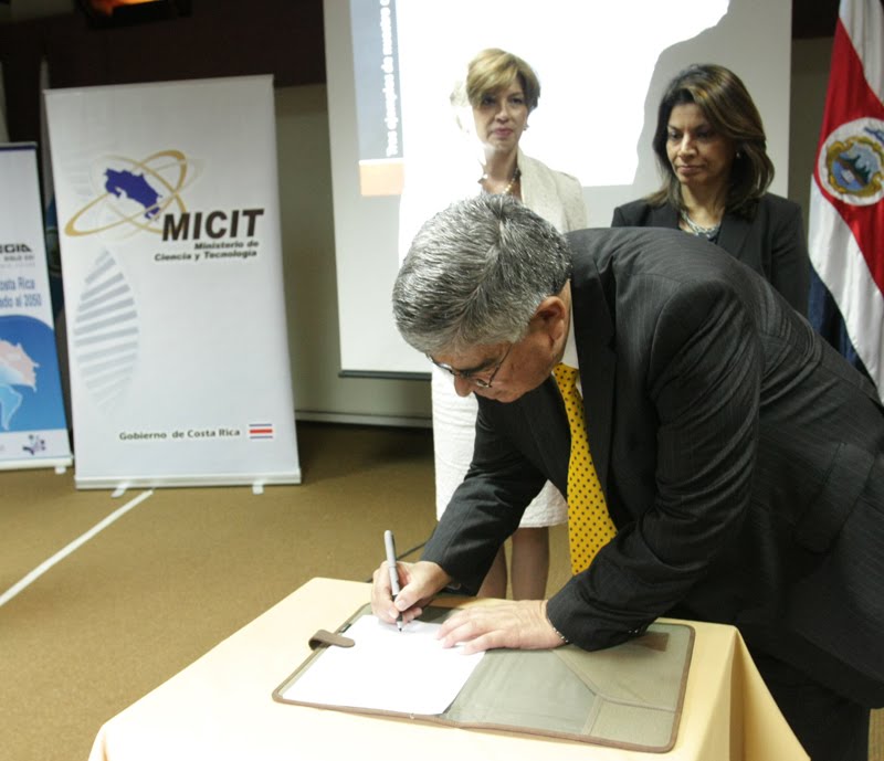 Ministerio de Ciencia y Tecnología: MICIT presenta Plan Nacional de ...