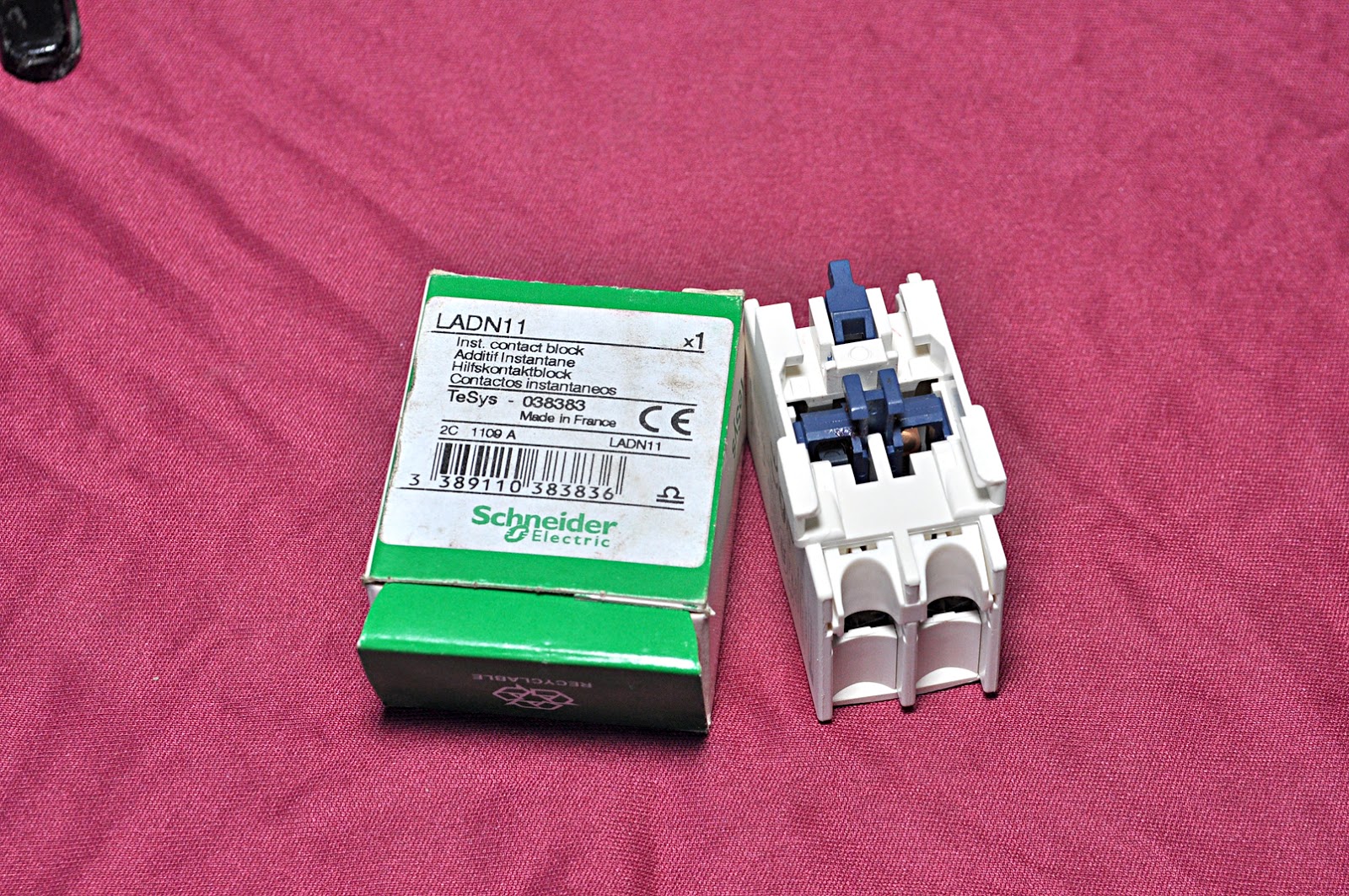 SCHNEIDER TELEMECANIQUE LADN11 AUXILIARY CONTACT BLOCK - Aeliya Marine