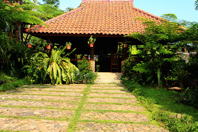 Pondok Rasamala : Ruang MANGLIT