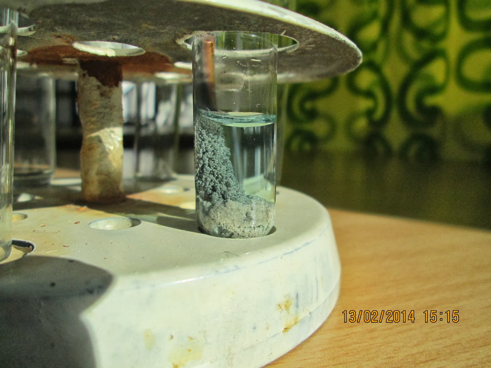 Chimia pe înţelesul tuturor: Experiment -Reacţia cuprului cu azotatul ...