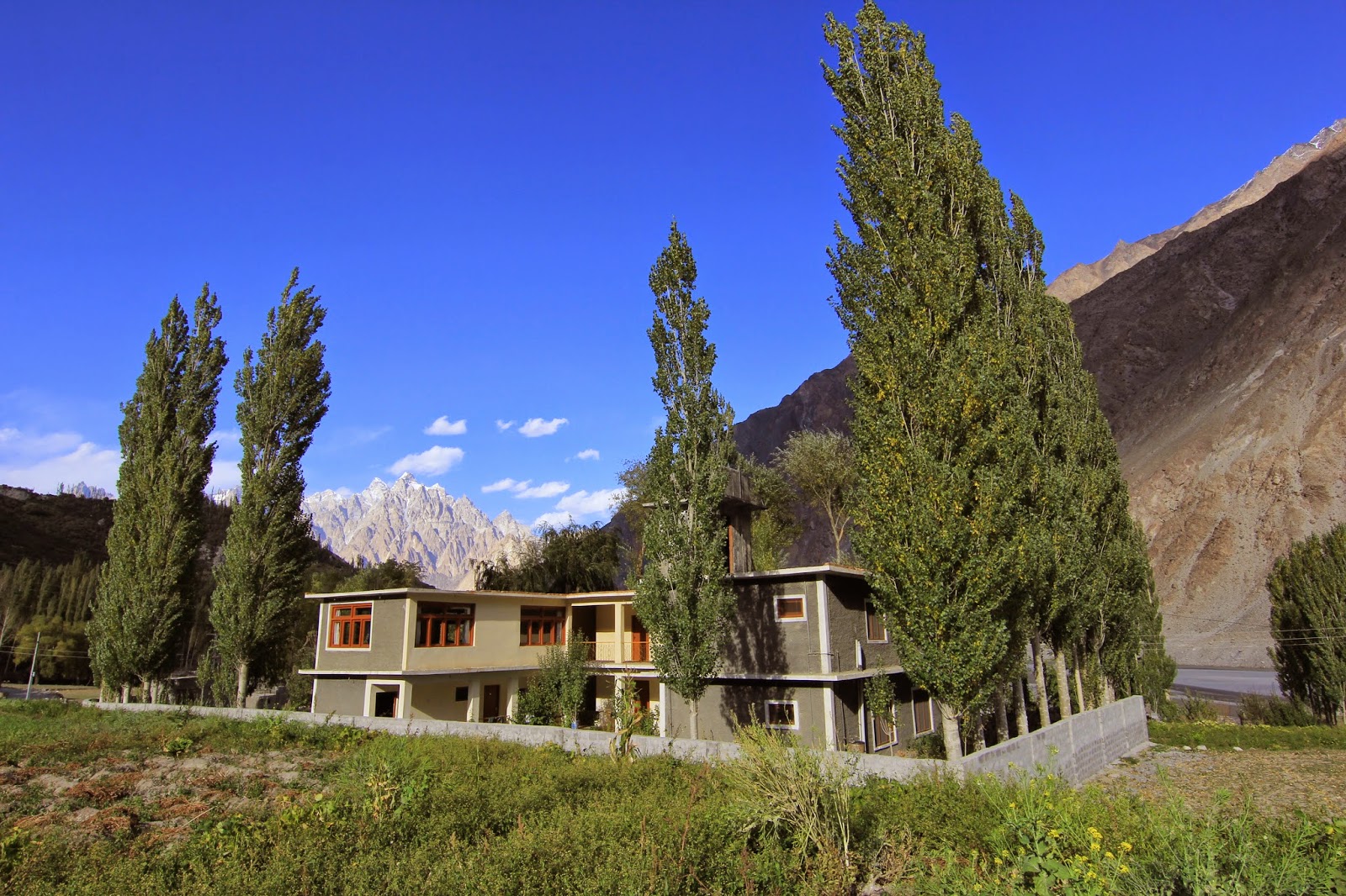 Hunza Adventure Tours®: About Hunza