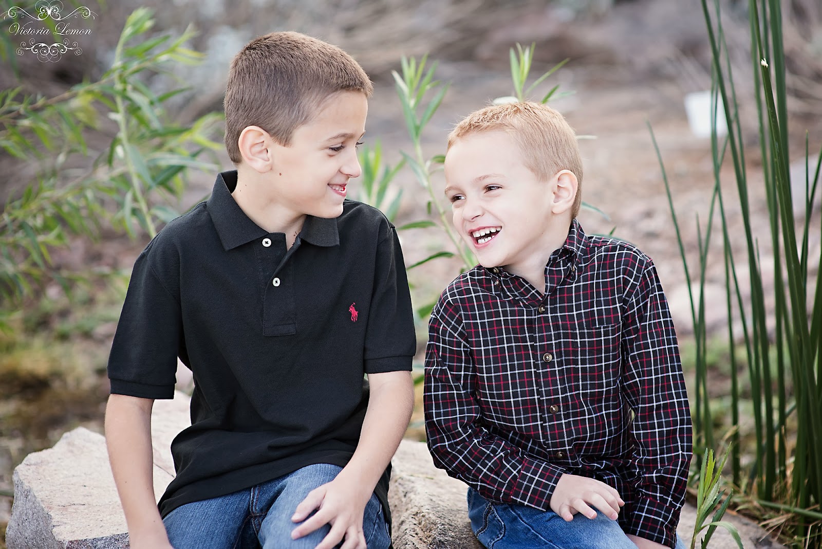 Victoria Lemon Photography: A sneak peek of the Linder family