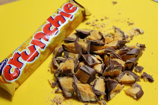 What's Up Cupcake?: Sweet Treats Saturday: Crunchie Chocolate Chip Cookies