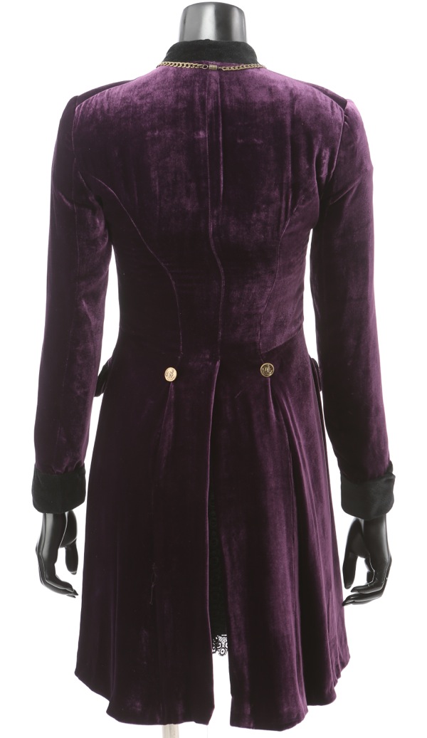 Hollywood Movie Costumes and Props: Top Picks from The Twilight Saga ...