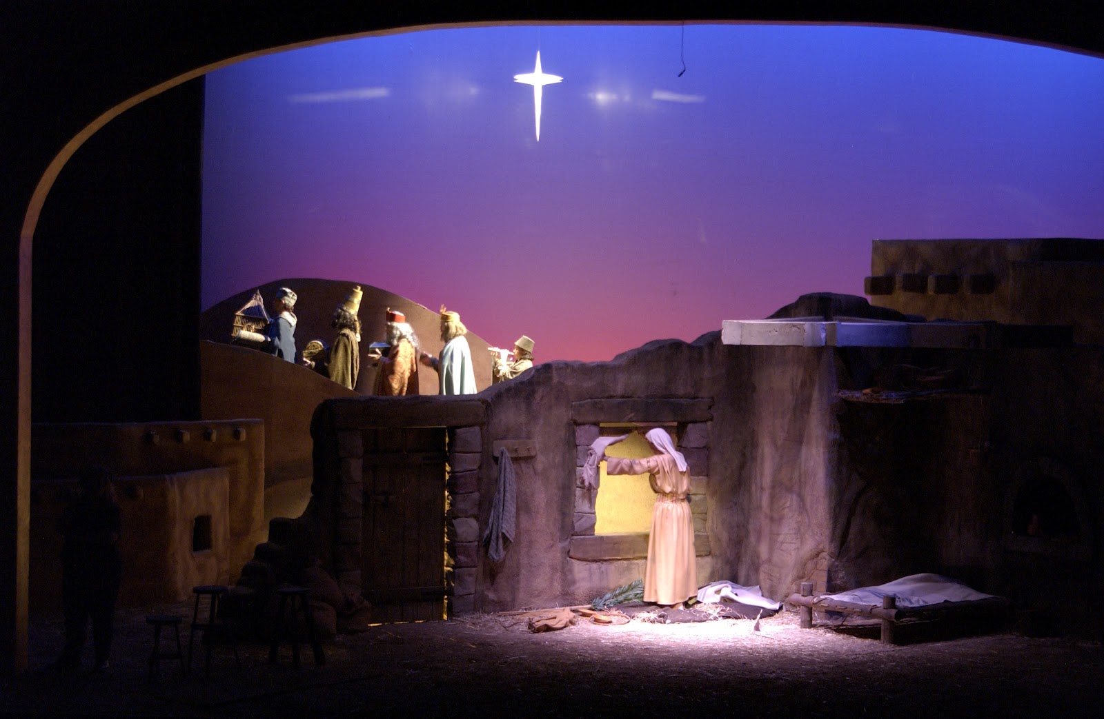 The Theatrical Designs of Gary Benson: Amahl and the Night Visitors ...