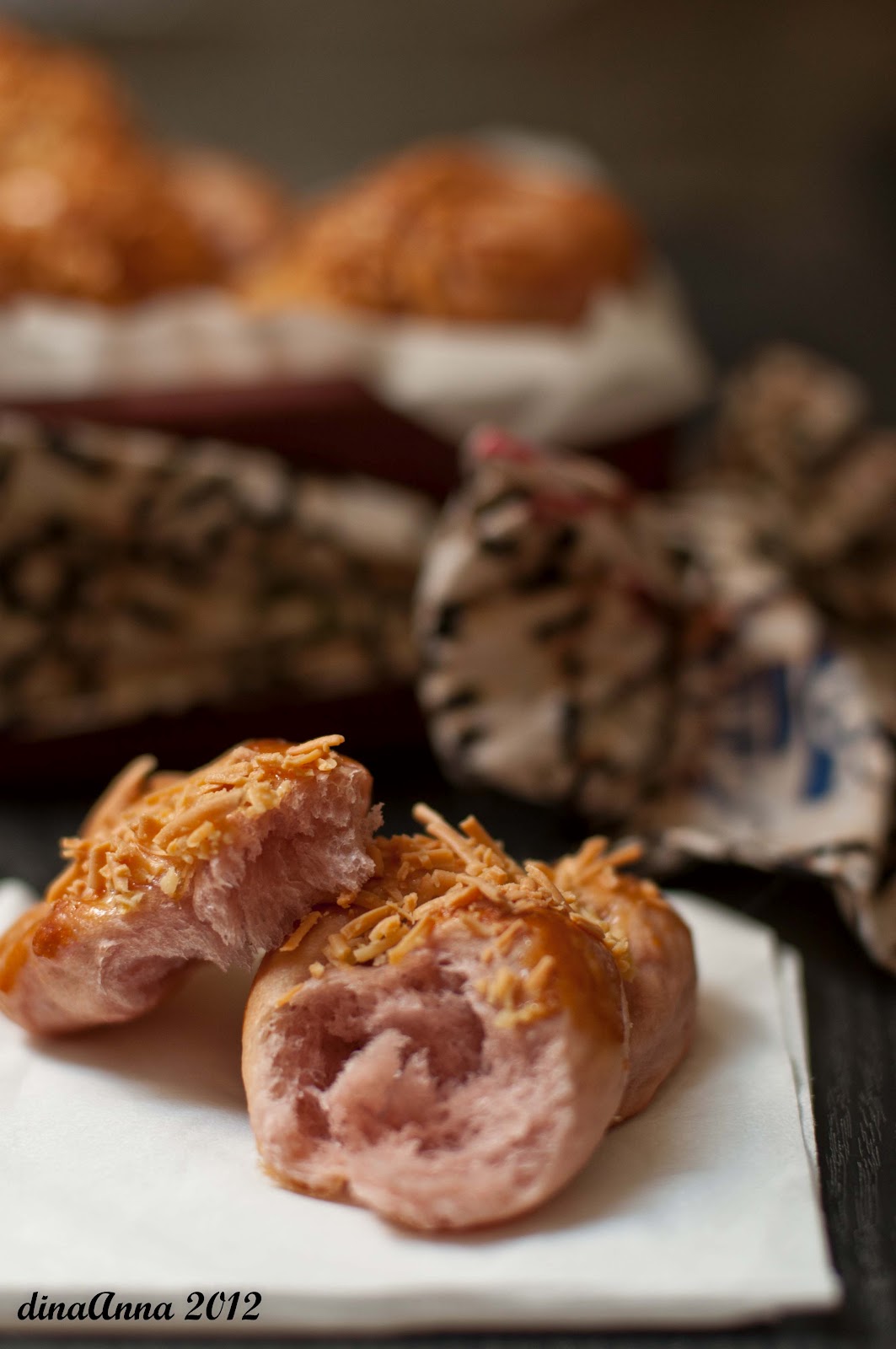 Homemade Heartmade: Roti ubi ungu (Purple sweet potato bread)