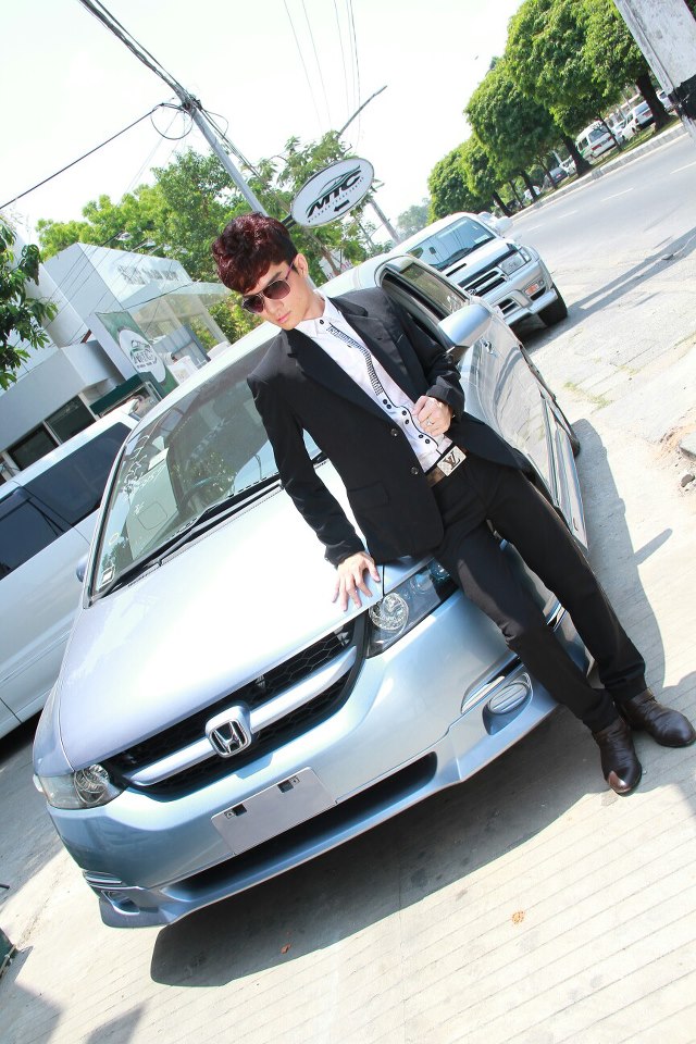 M y a n m a r H u n k s: Shin Thant Aung