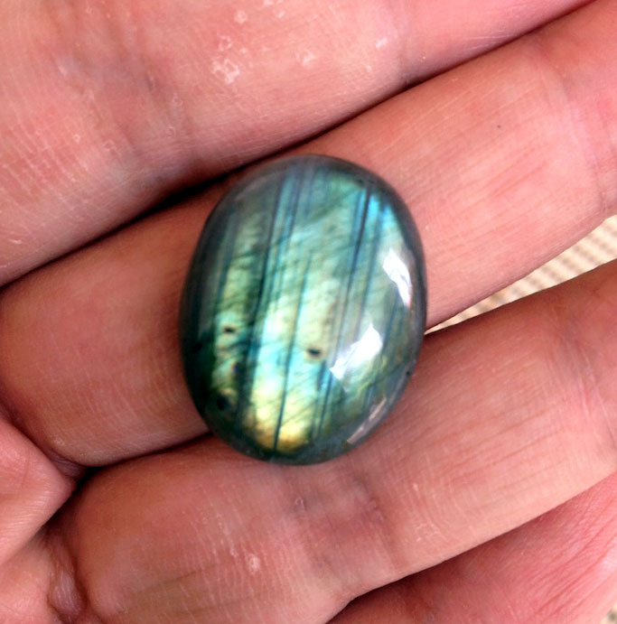 Pernak Pernik Gemstone dan Batu Akik