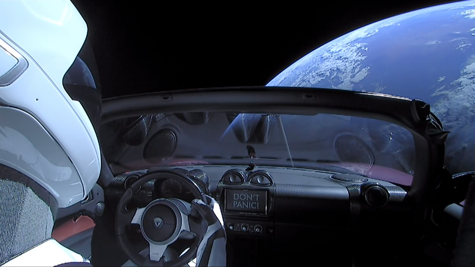 Avtozilla: Tesla Roadster in Outer Space