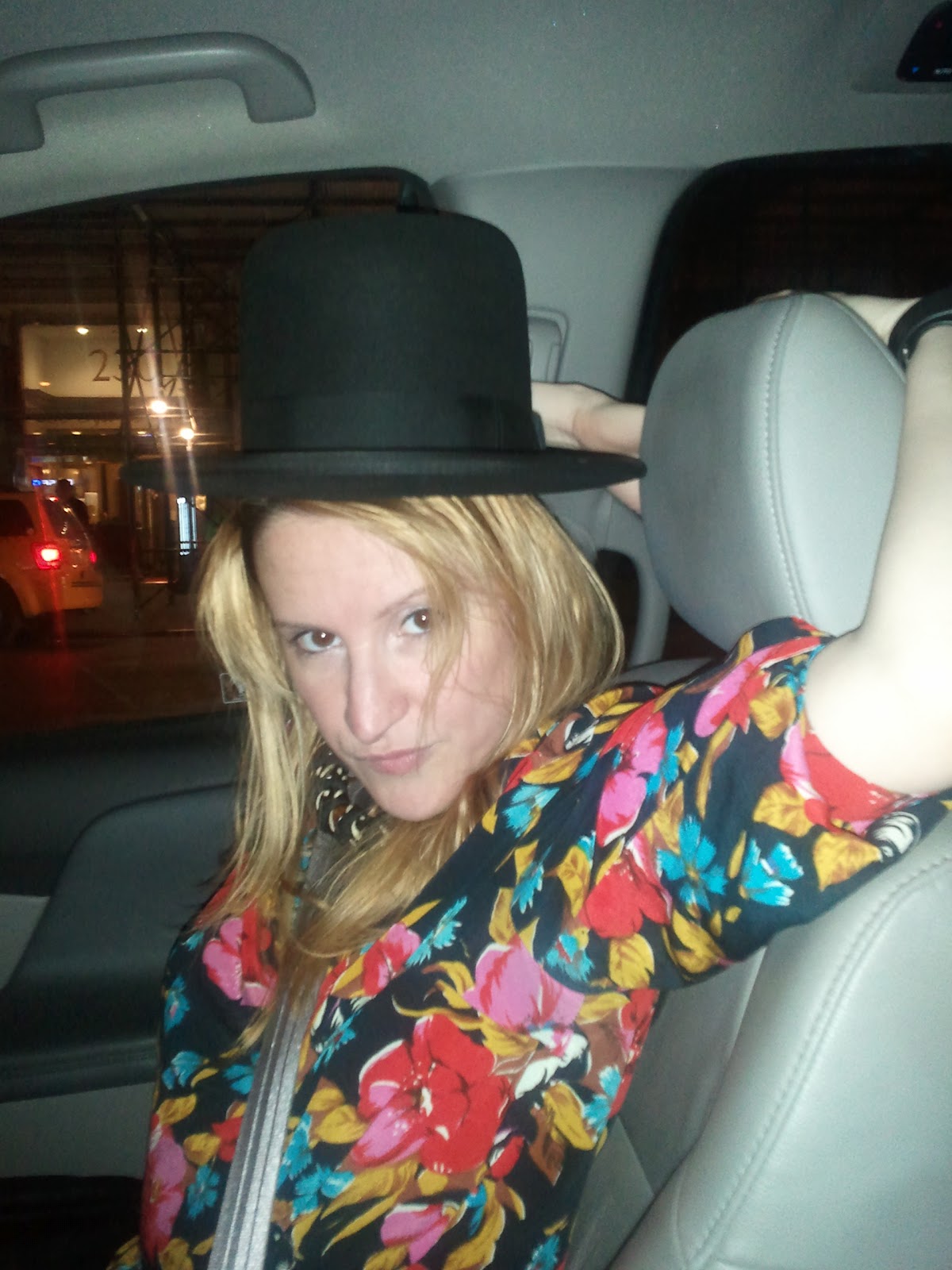 SNIPPITS AND SNAPPITS: HASIDIC FASHION ~ OY, SUCH A NIGHTMARE ALREADY!