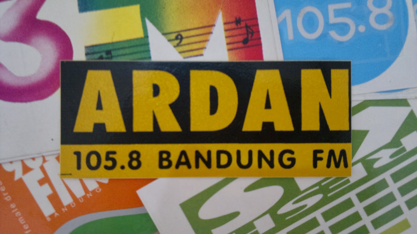 Radio Branding Materials: Sticker | Ardan Radio 105.8 FM Bandung (2003 ...