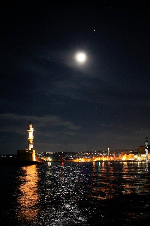 The passion of colors: full moon in Greece!