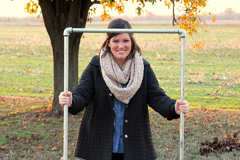 embellishments: Project Post 15: Pipe & Pallet Clothes Rack