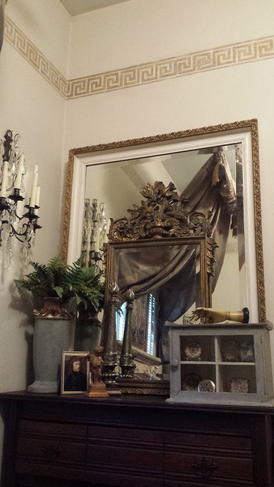 Eye For Design: Decorating With Multiple Layered Mirrors