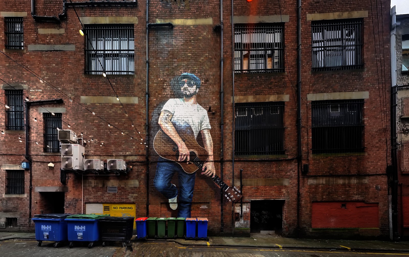 A Hauf Stop : Sauchiehall Lane