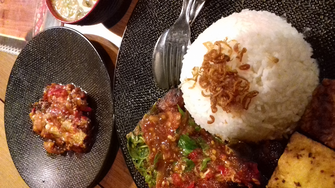 Dapur Cihuy Resto Masakan Rumahan Lezat Keluarga Cihuy Bogor ...