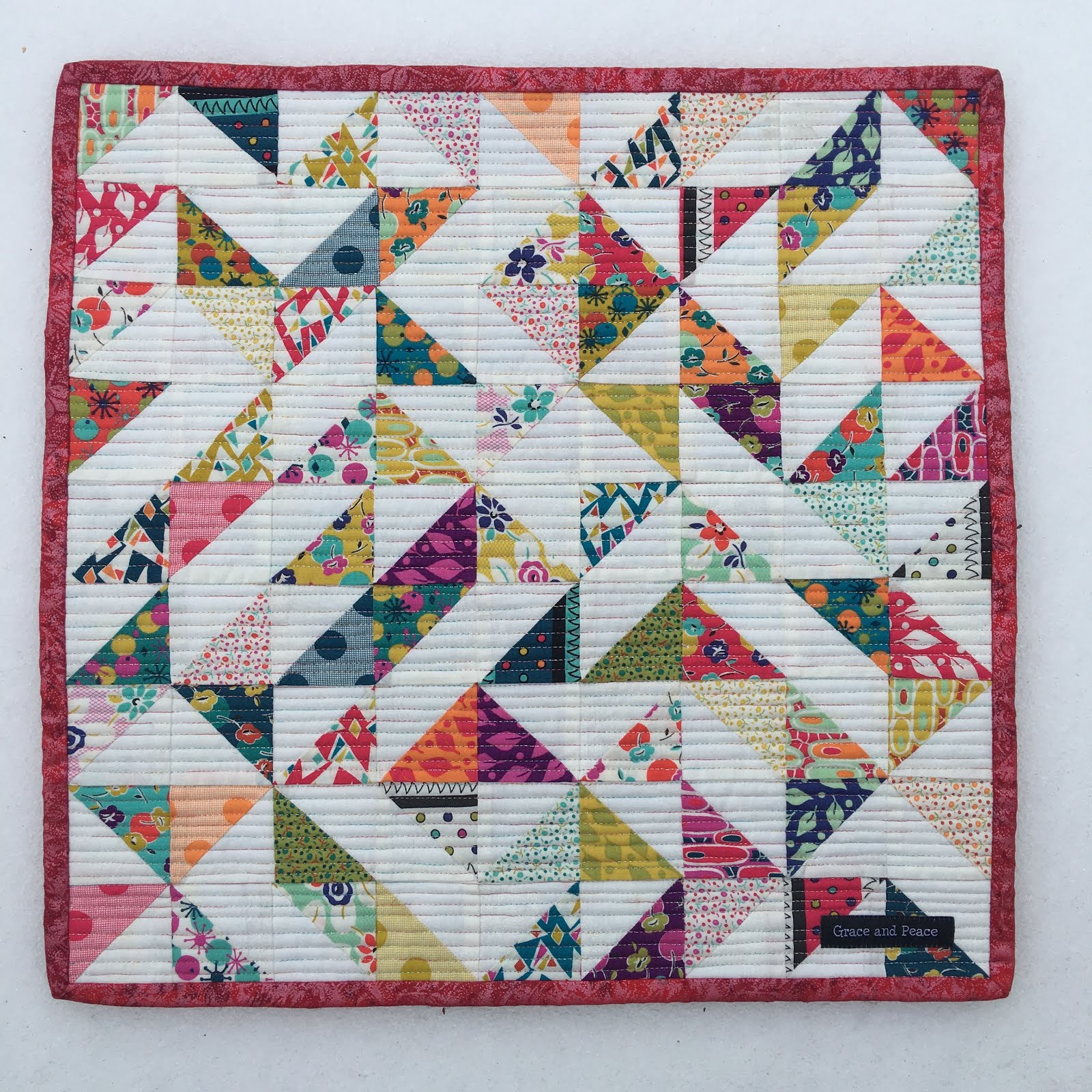 Grace and Peace Quilting: HST Shuffle Mini