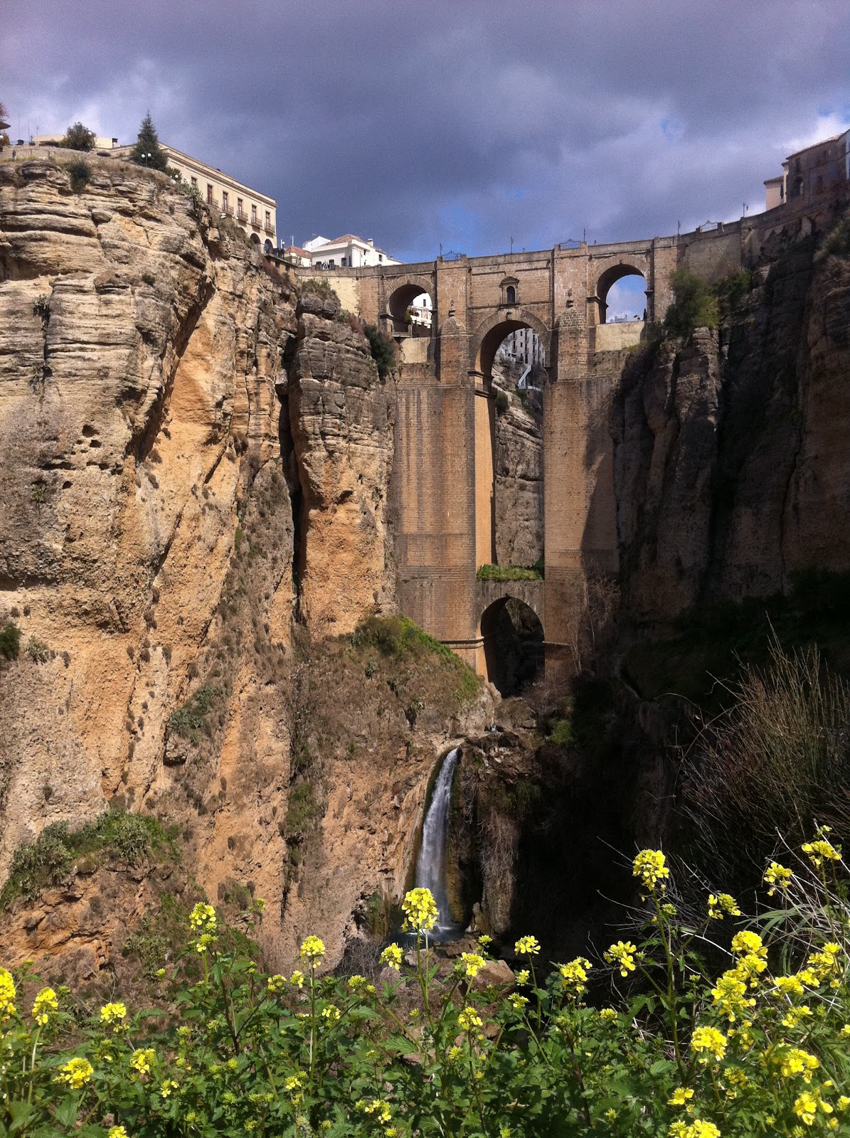 Travels with Robert and Sue, Gonzo-style: 2012- Nerja, Spain....lovely ...