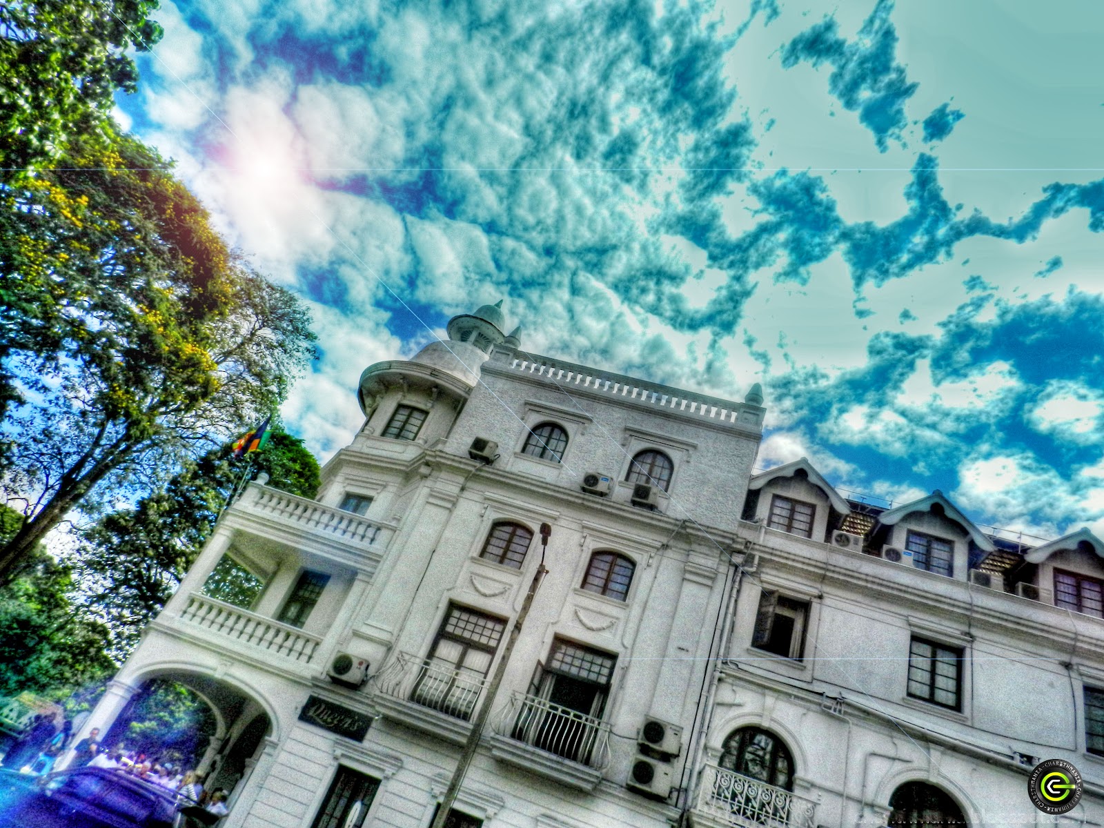 CharithMania: Queen's Hotel Kandy