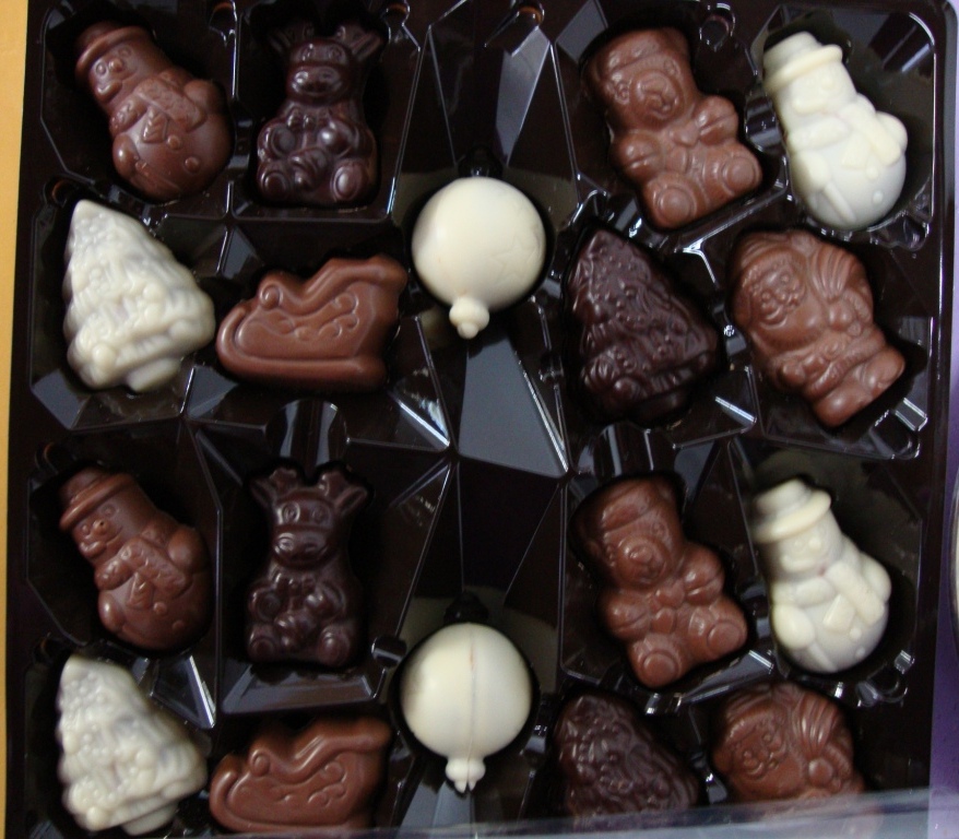 Truffel d'Oro: Christmas Assorted Chocolate with Hazelnut Filling - Hamlet