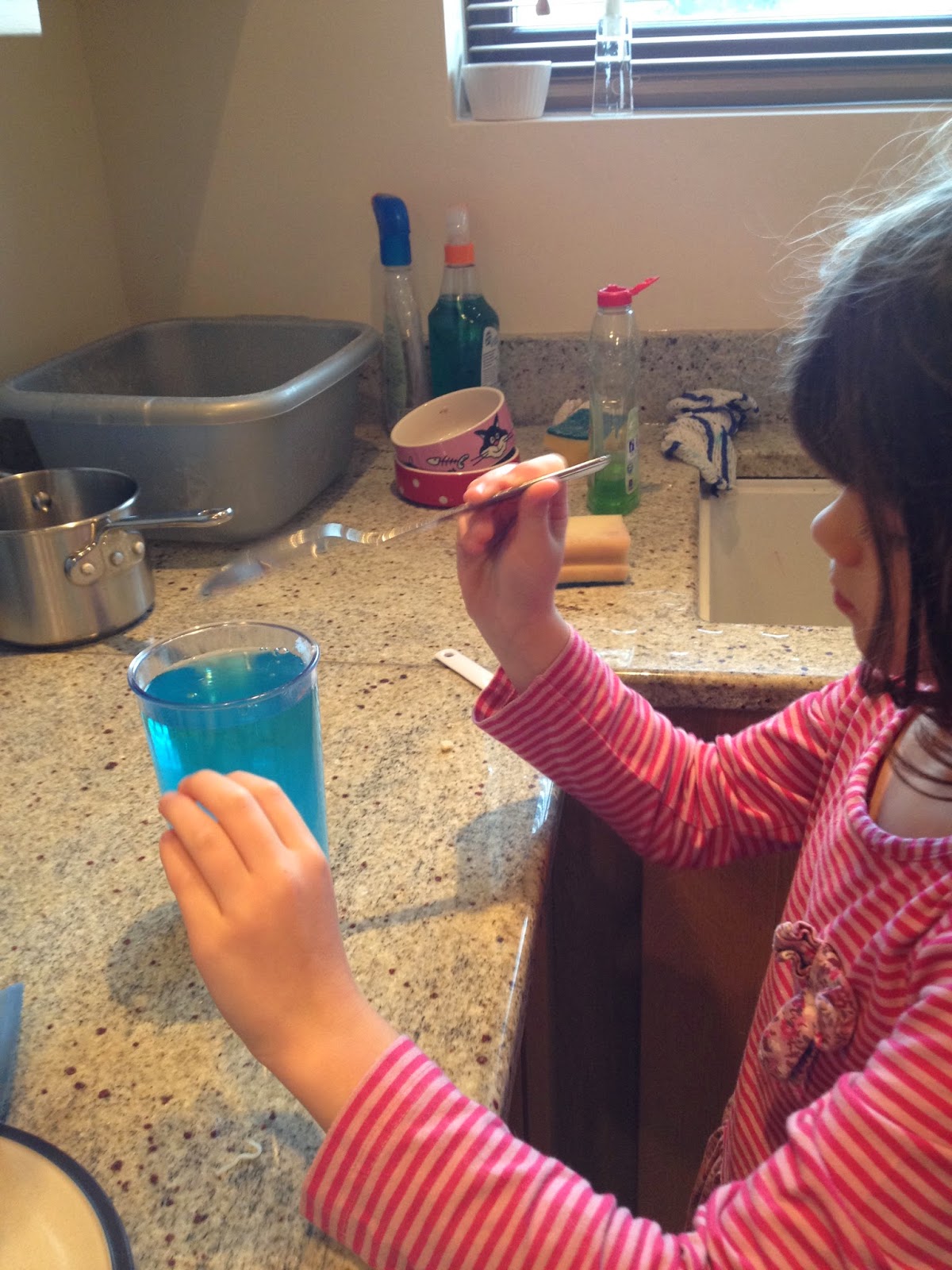 Emma's Science Blog: DANCING SPAGHETTI EXPERIMENT