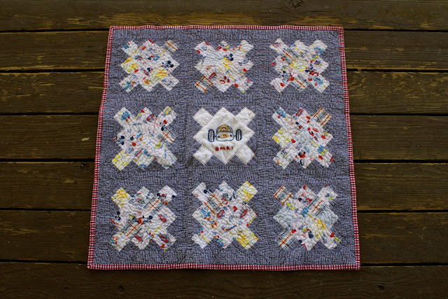 ARTFULIFE: Granny Square Mini Quilt Finished