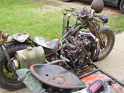 MOTORCYCLE 74: Ratbike sidecar