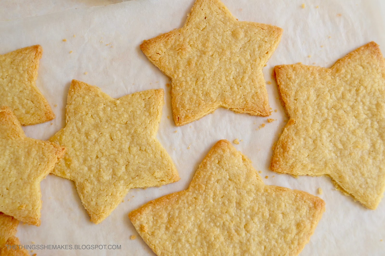 DIY Christmas | Iced Biscuit Christmas Tree & Mug Biscuits | The Things ...