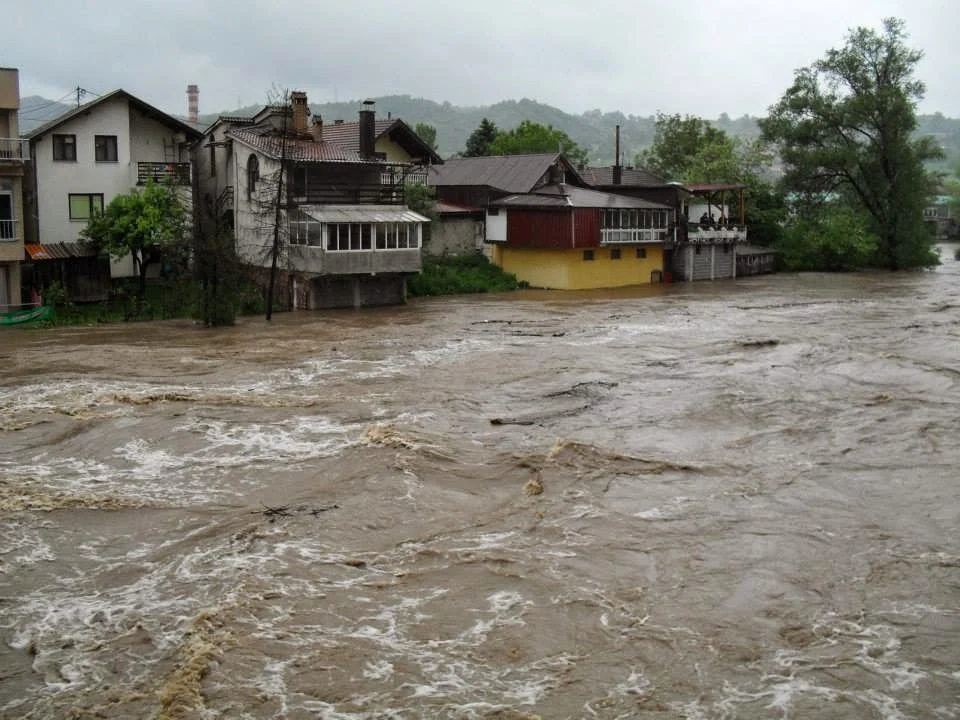 Nabujale rijeke i potoci širom BiH