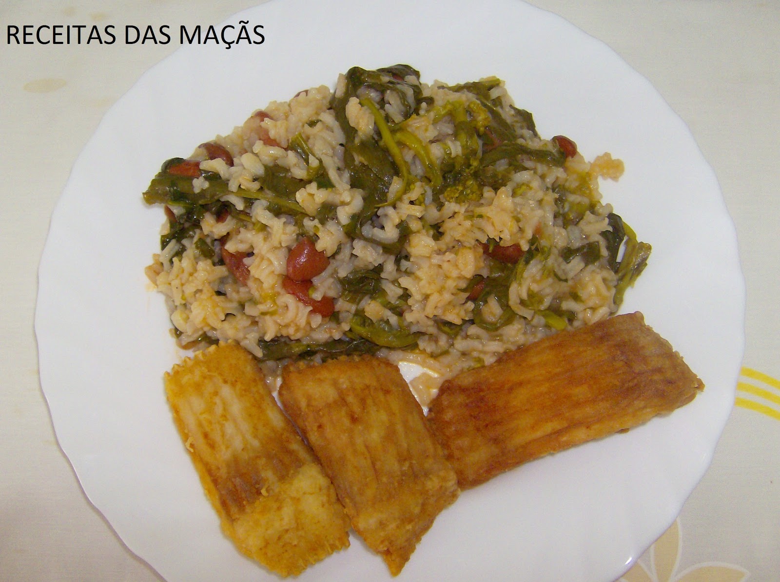 Receitas das Maçãs: Raia frita com arroz de feijão e grelos