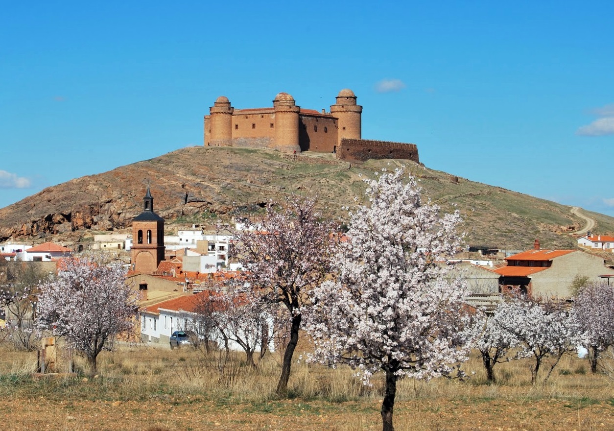 Castillos y Fortalezas de España: Castillo de La Calahorra ( Granada )