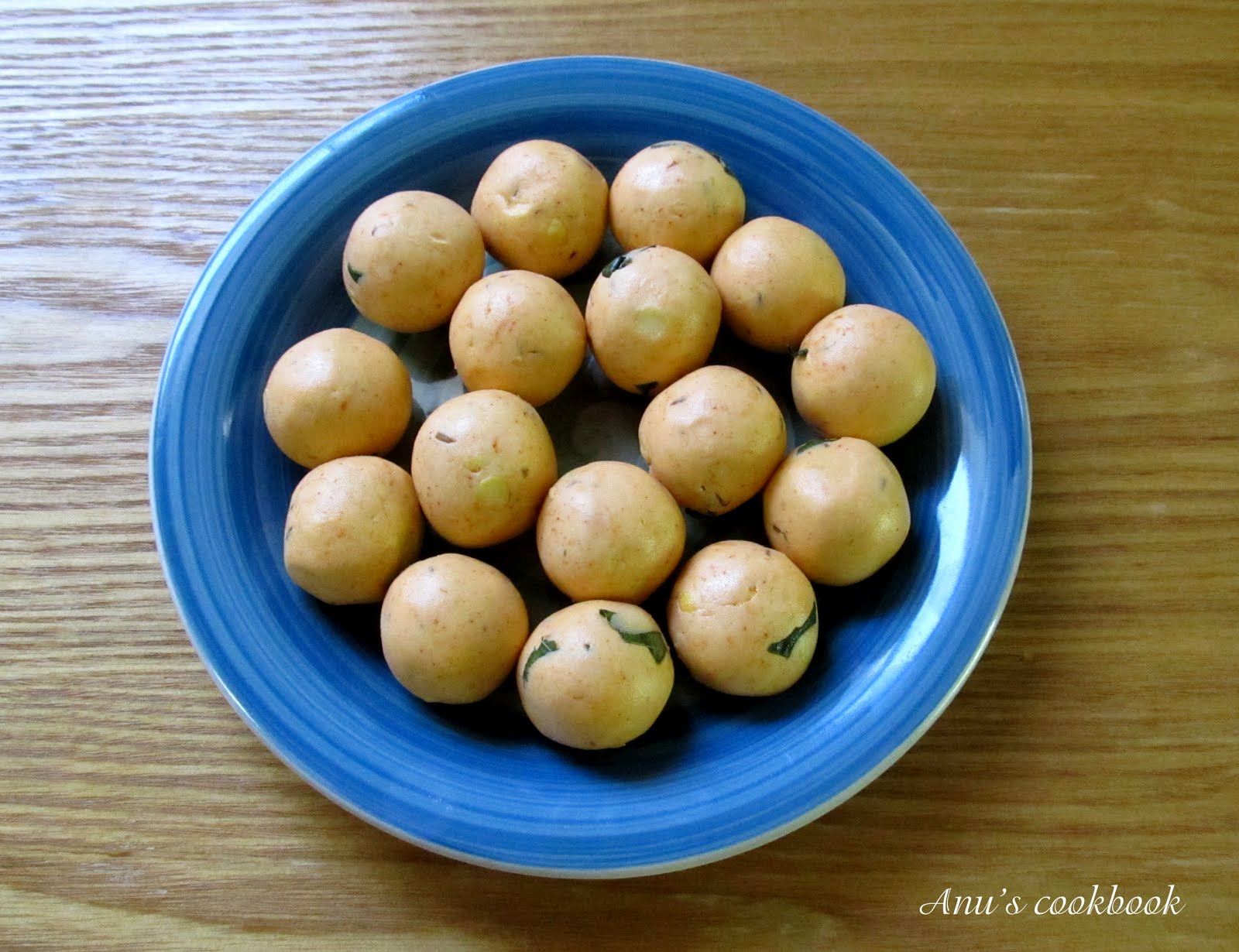 mama's cookbook: Nippatlu/Pappu chekkalu (Rice crackers)