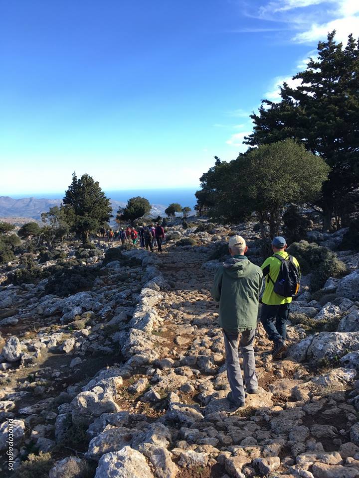 EXPLORE MOUNTAINS: ΣΤΟ ΚΑΛΝΤΕΡΙΜΙ : ΟΡΟΠΕΔΙΟ ΚΑΘΑΡΟΥ-ΚΡΙΤΣΑ