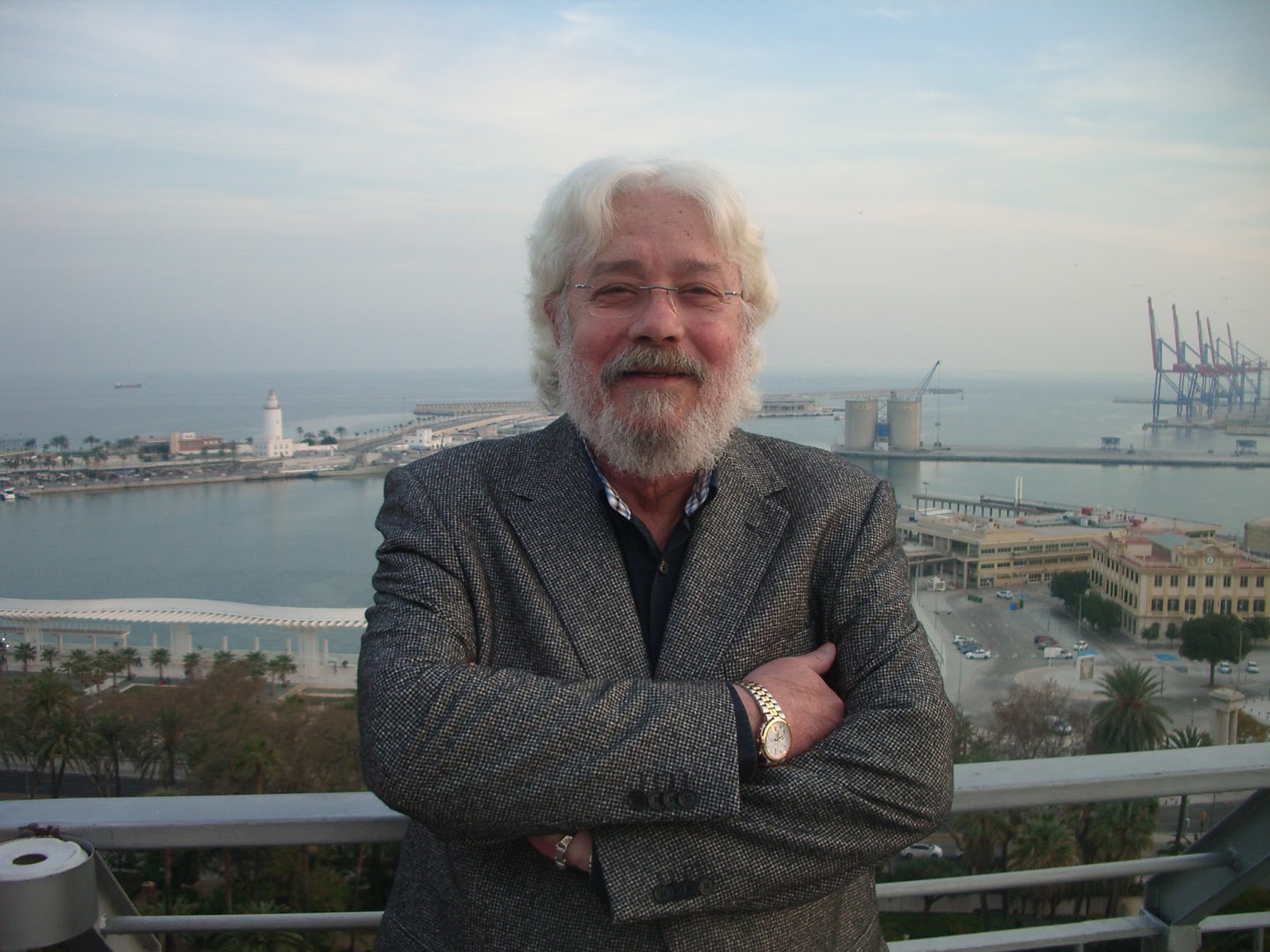 Pensamiento : VICENTE ALEIXANDRE, POETA DE LA COMUNICACIÓN