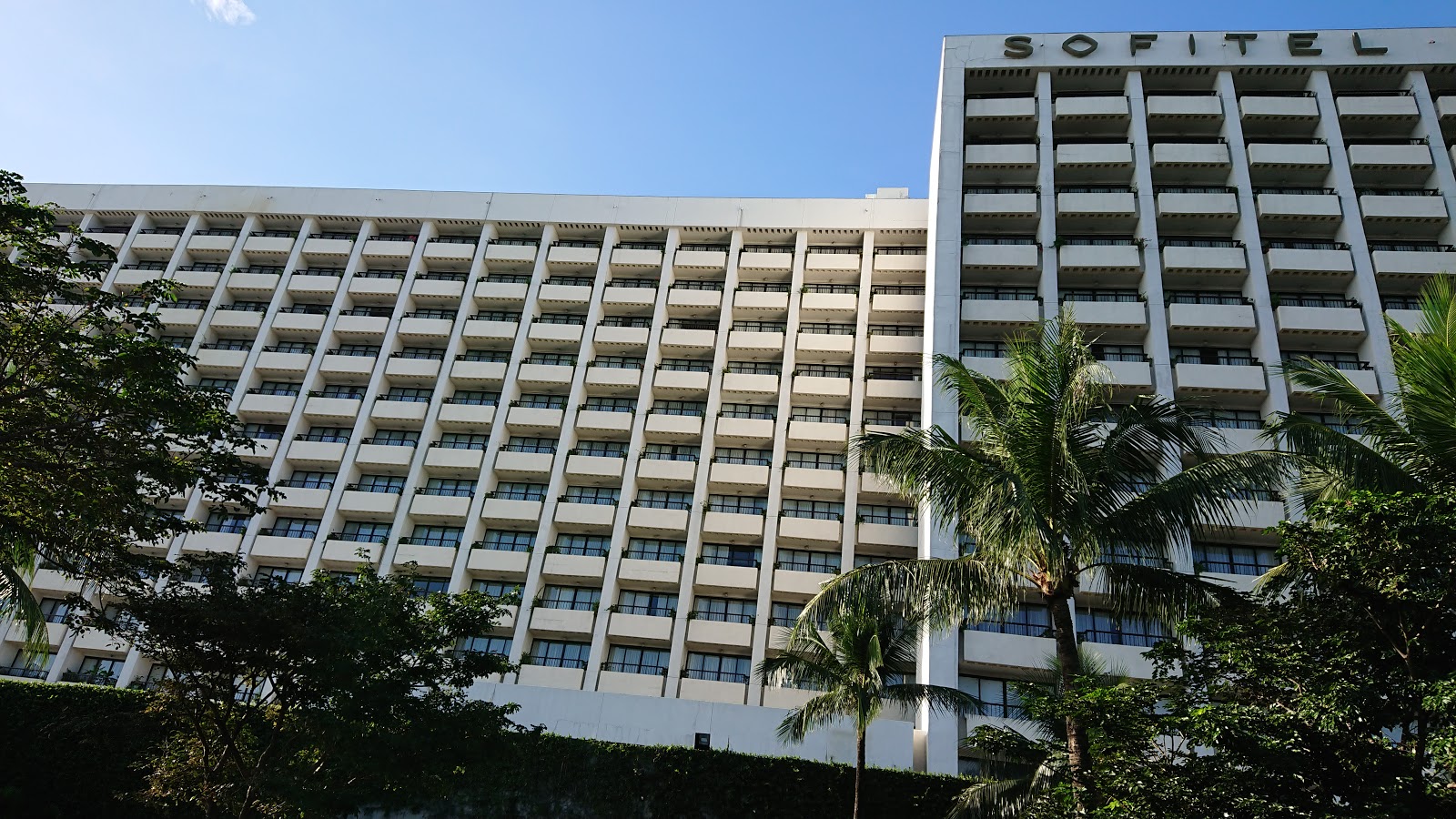 HOTEL REVIEW: Sofitel Manila