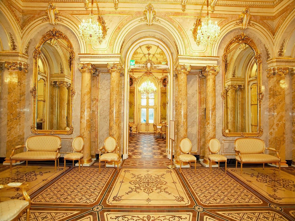 loveisspeed.......: Palais Coburg, also known as Palais Saxe-Coburg, is ...