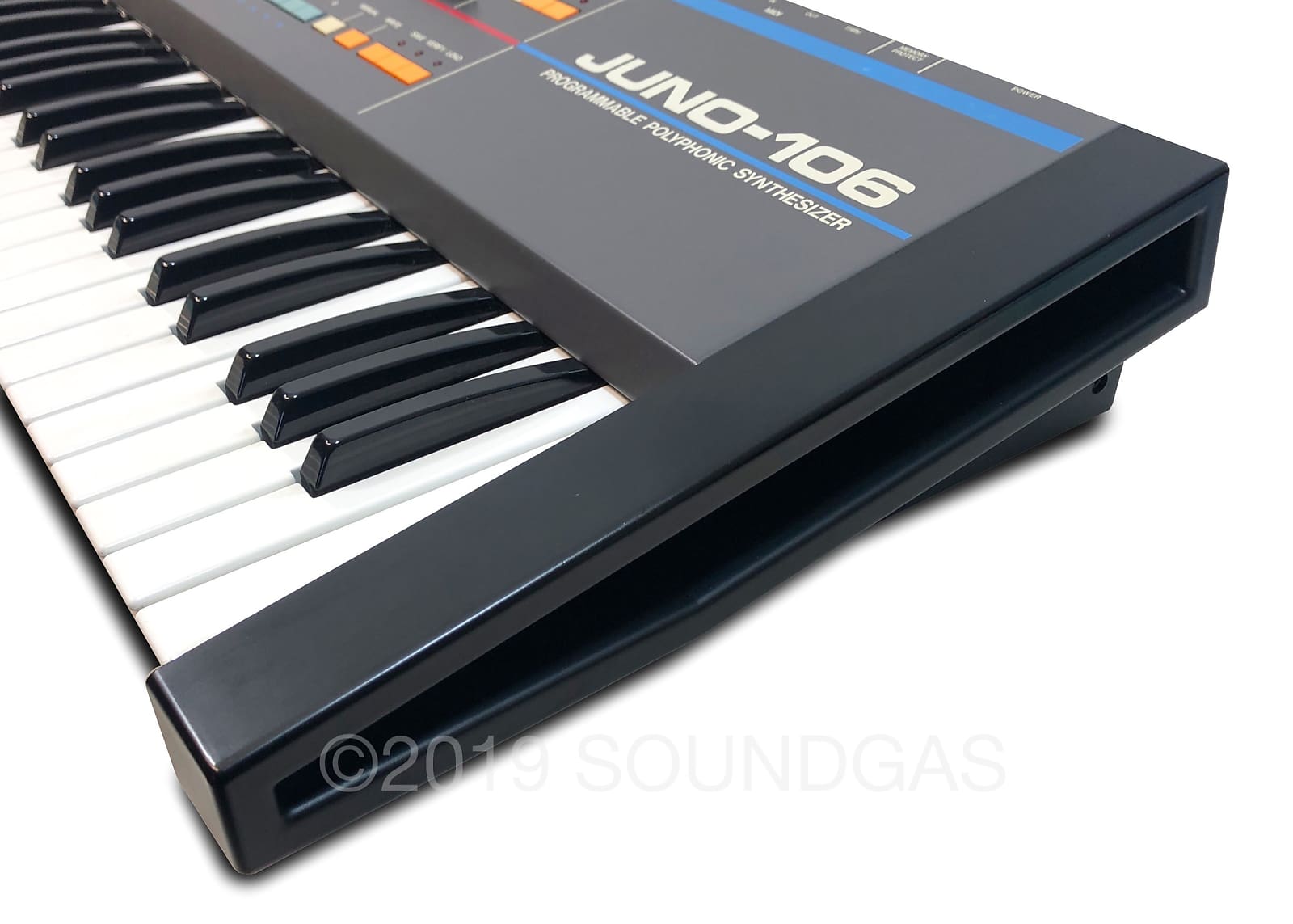 MATRIXSYNTH: Roland Juno-106 + Hard Case SN 405105