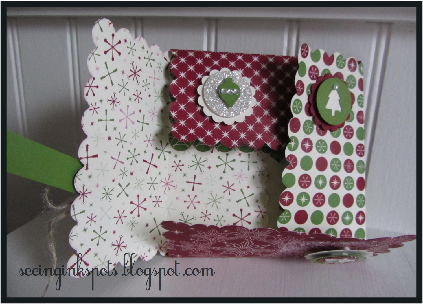 Seeing Ink Spots: four fold