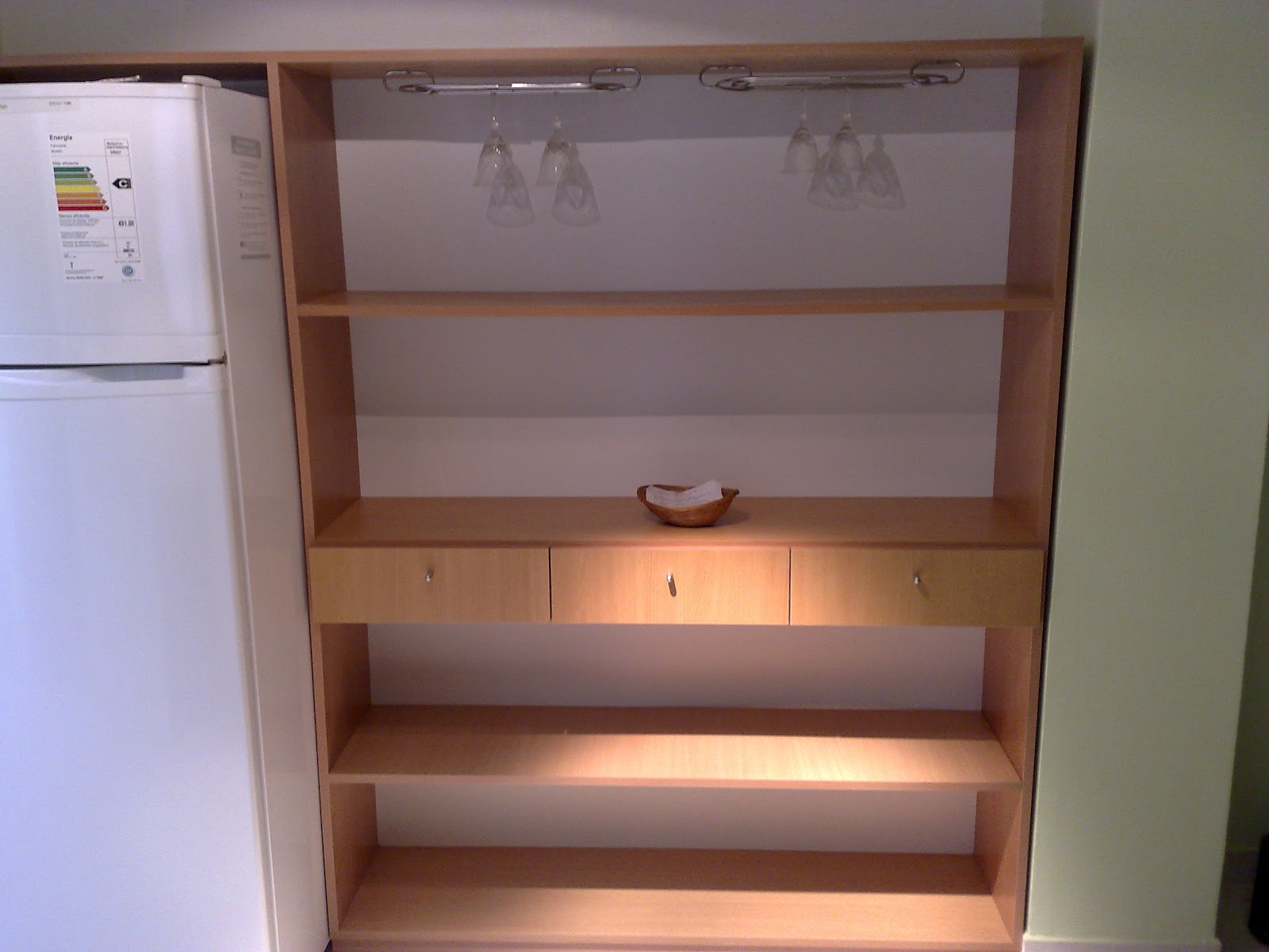 AMOBLAMIENTOS CJ: BAJO MESADA Y MUEBLE CON ESTANTES Y CAJONES