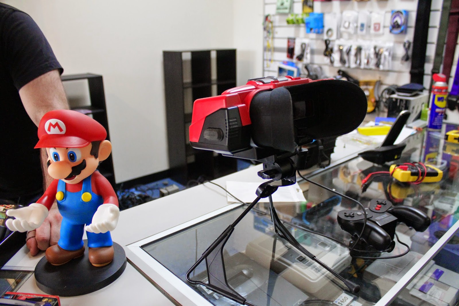 Retro Game On: Checking out Player [1] (Yes, a retro gaming store in ...