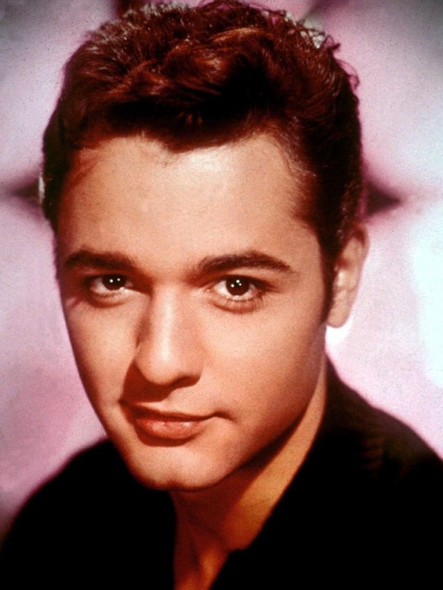 Sal Mineo: Classic Cultural Icon of the Late 1950s But Tragic Life ...