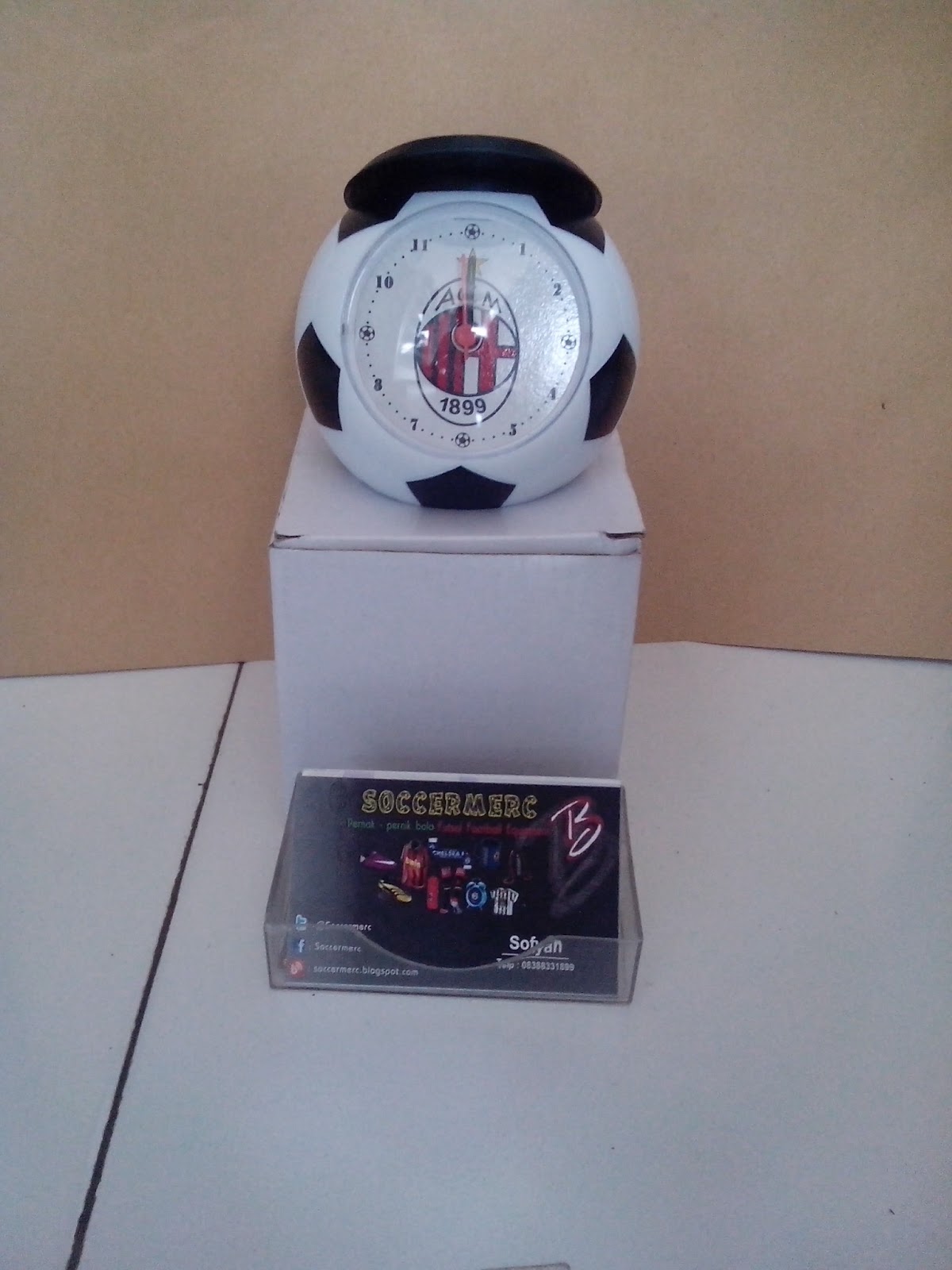 Jual Pernak Pernik Bola Peralatan Futsal Sepakbola Casual: AC MILAN